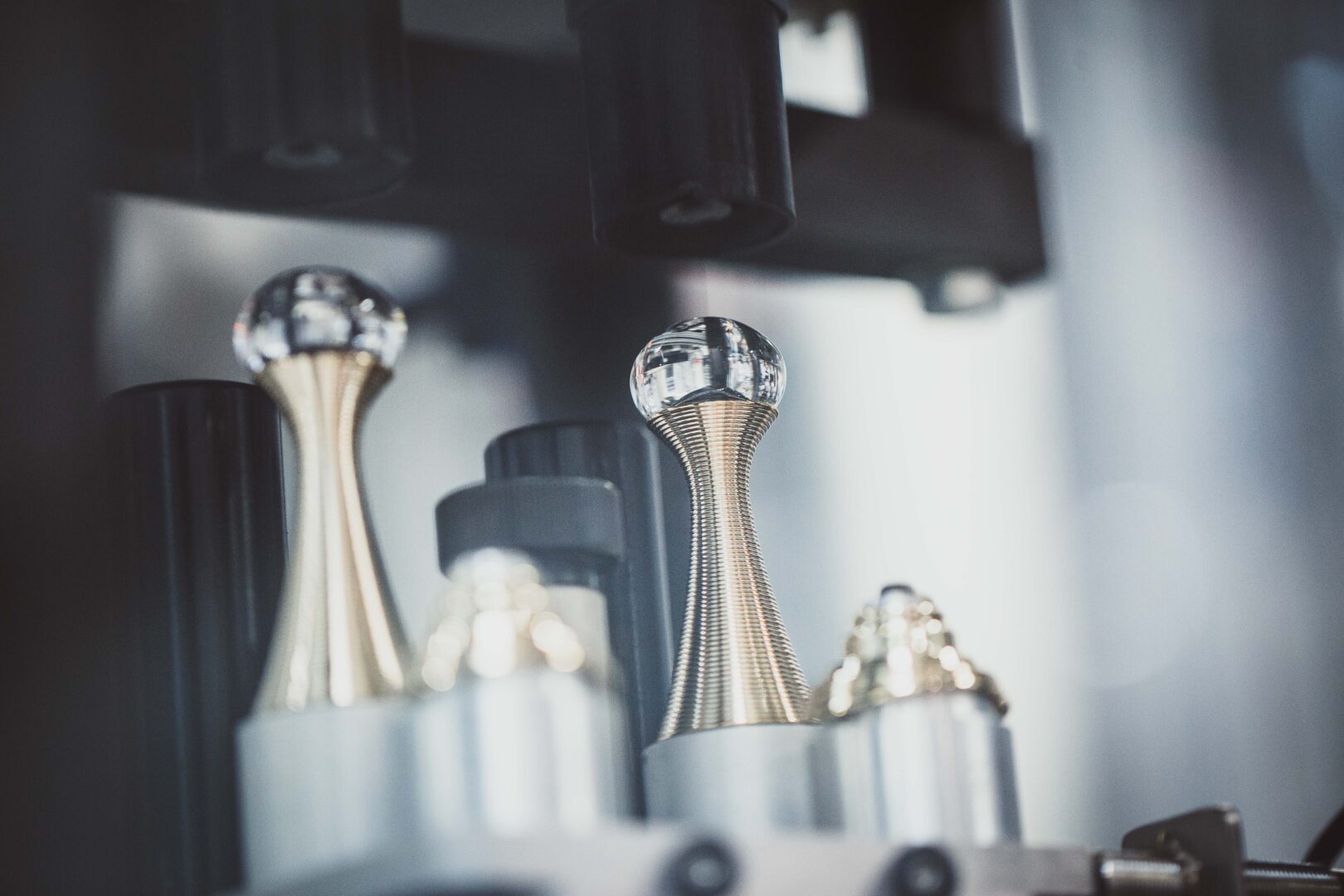 Qualipac, l'Anoblissement du plastique et du métal - Groupe Pochet